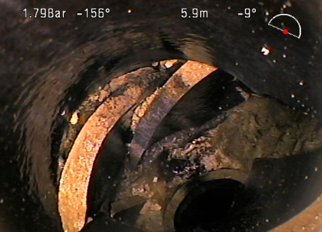 Rohrbruch in der Abwasserleitung: Ursachen und reparieren ohne Aufgraben